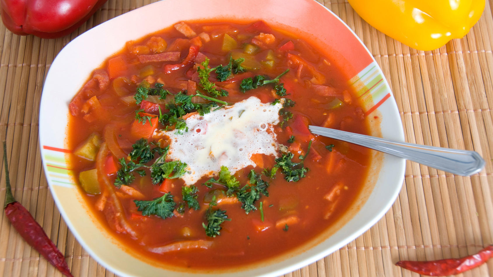 Suppen: Unsere zehn schönsten Suppen-Rezepte - kochbar.de