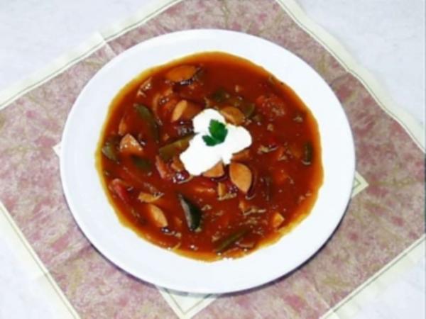 Soljanka aus der ehemaligen DDR - schnell & einfach - 98 kcal/100g