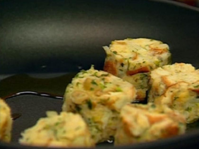 Servietten Olivenknödel - schnell - 557 kcal/100g