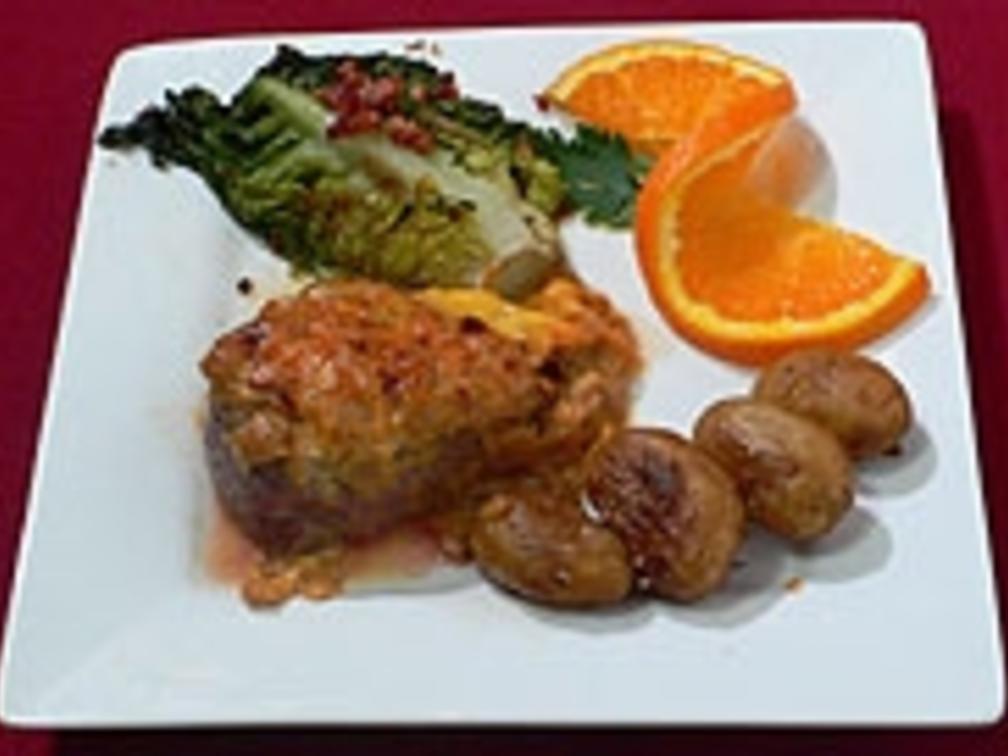 Filet Strindberg mit Rosmarinkartoffeln und gedünsteten Salatherzen ...