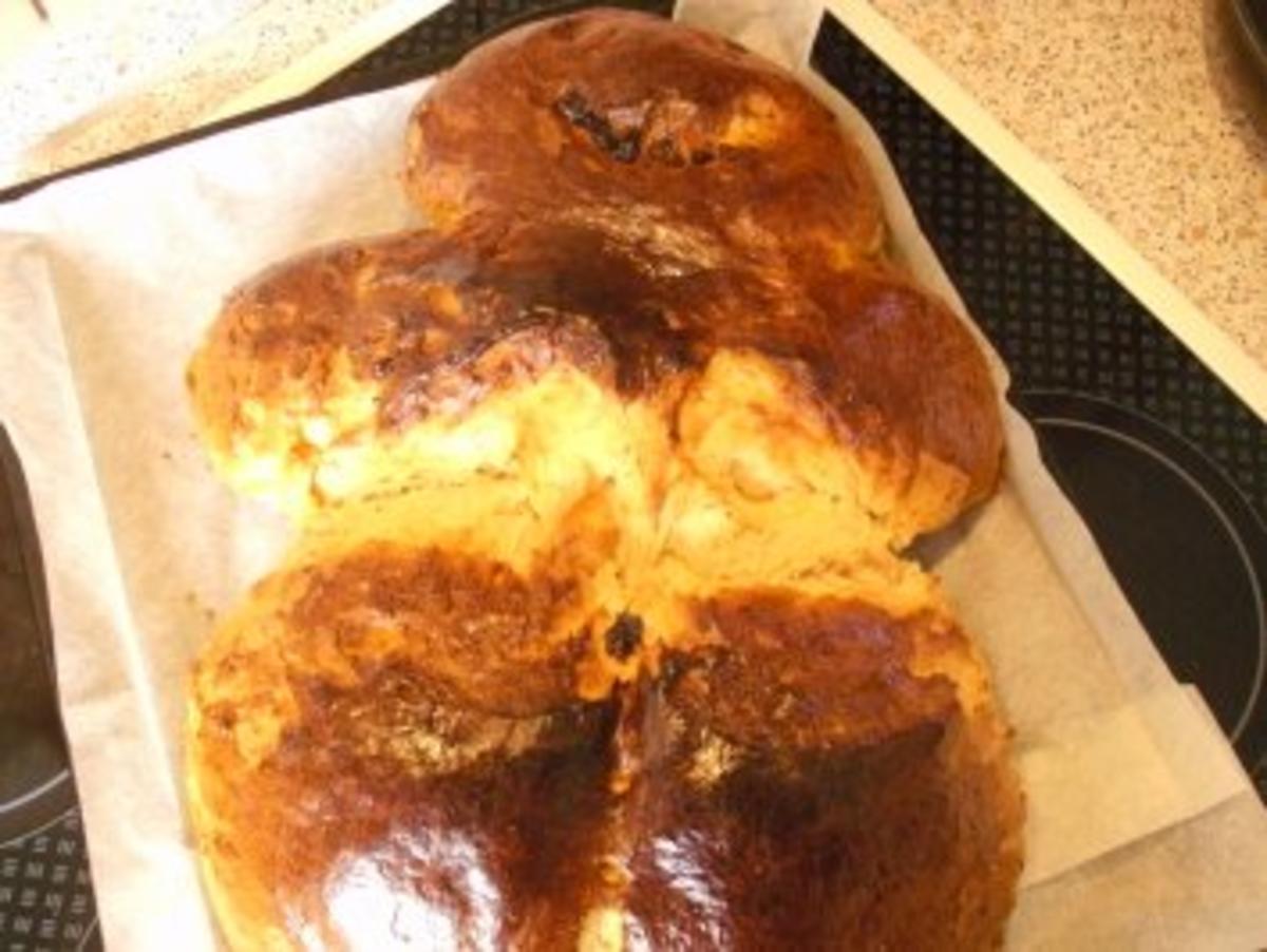 Weckmann mit Mehl und Hefe Würfel - Rezept mit Bild - kochbar.de