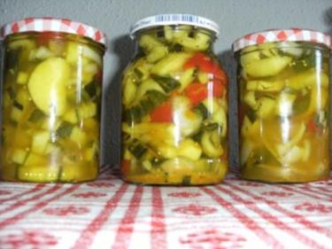 Eingelegte Zucchini - einfach - von Puttisenior