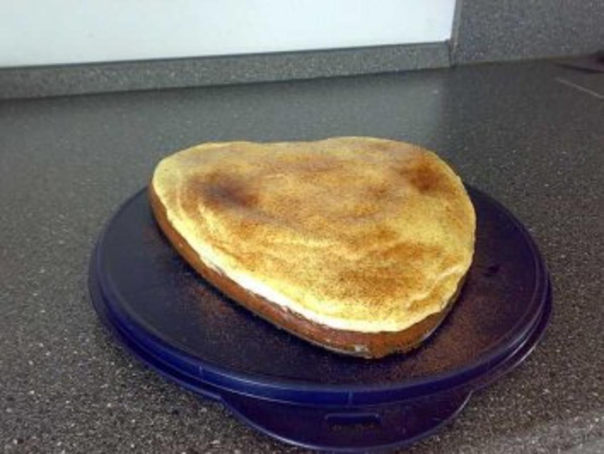 Mandelkuchen mit Rumaroma - Rezept mit Bild - kochbar.de