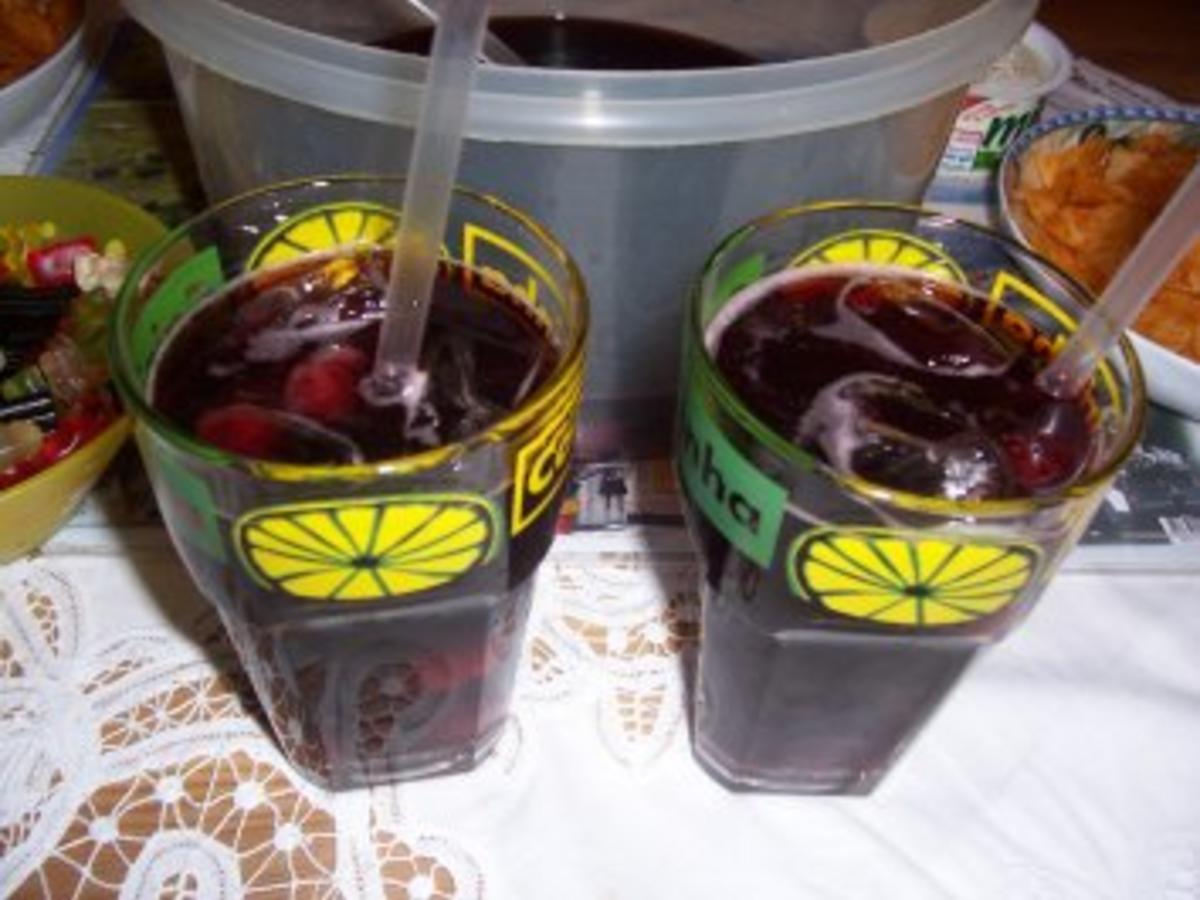 Bowle Amaretto Kirsch Bowle - einfach - 144 kcal/100g