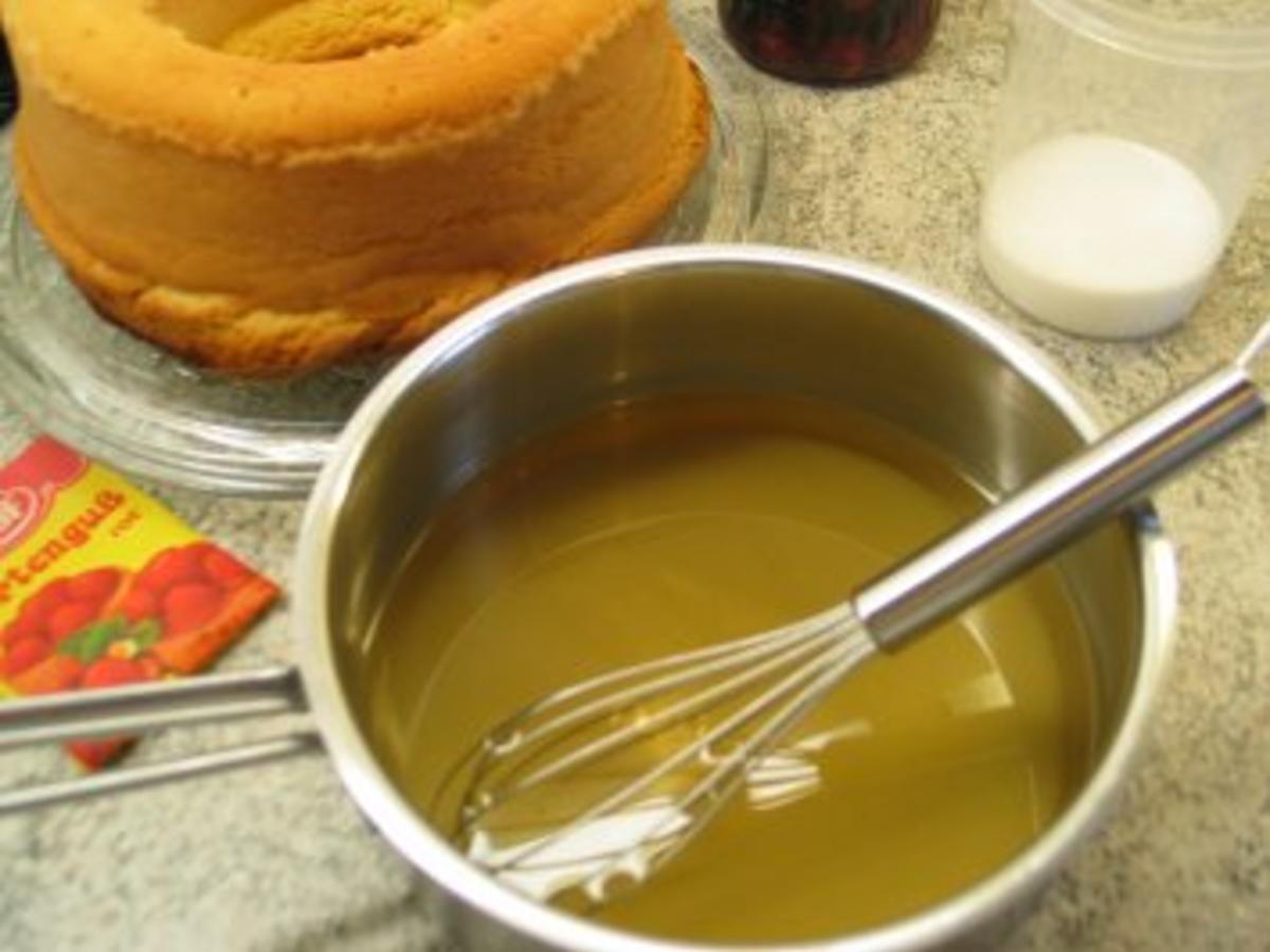 Süßspeisen + Desserts: Rum Savarin - einfach - von kochmaid