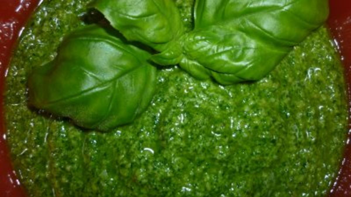 Babyspinat-Pesto - Rezept mit Bild - kochbar.de