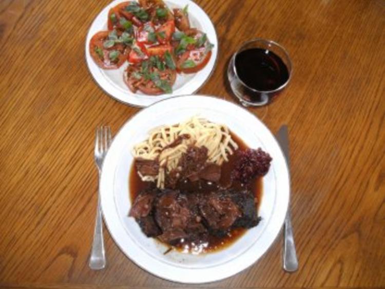 Fleisch: Rinderbäckchen mit Steinpilzen und Preiselbeeren - einfach ...