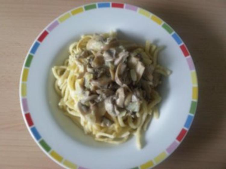 Spätzle mit Pilz Rahmsauce - einfach - von TopfundDeckelHH