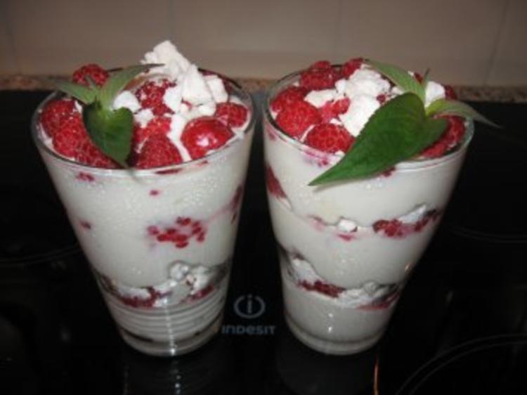 Leichter Himbeer-Baiser-Traum - Rezept mit Bild - kochbar.de