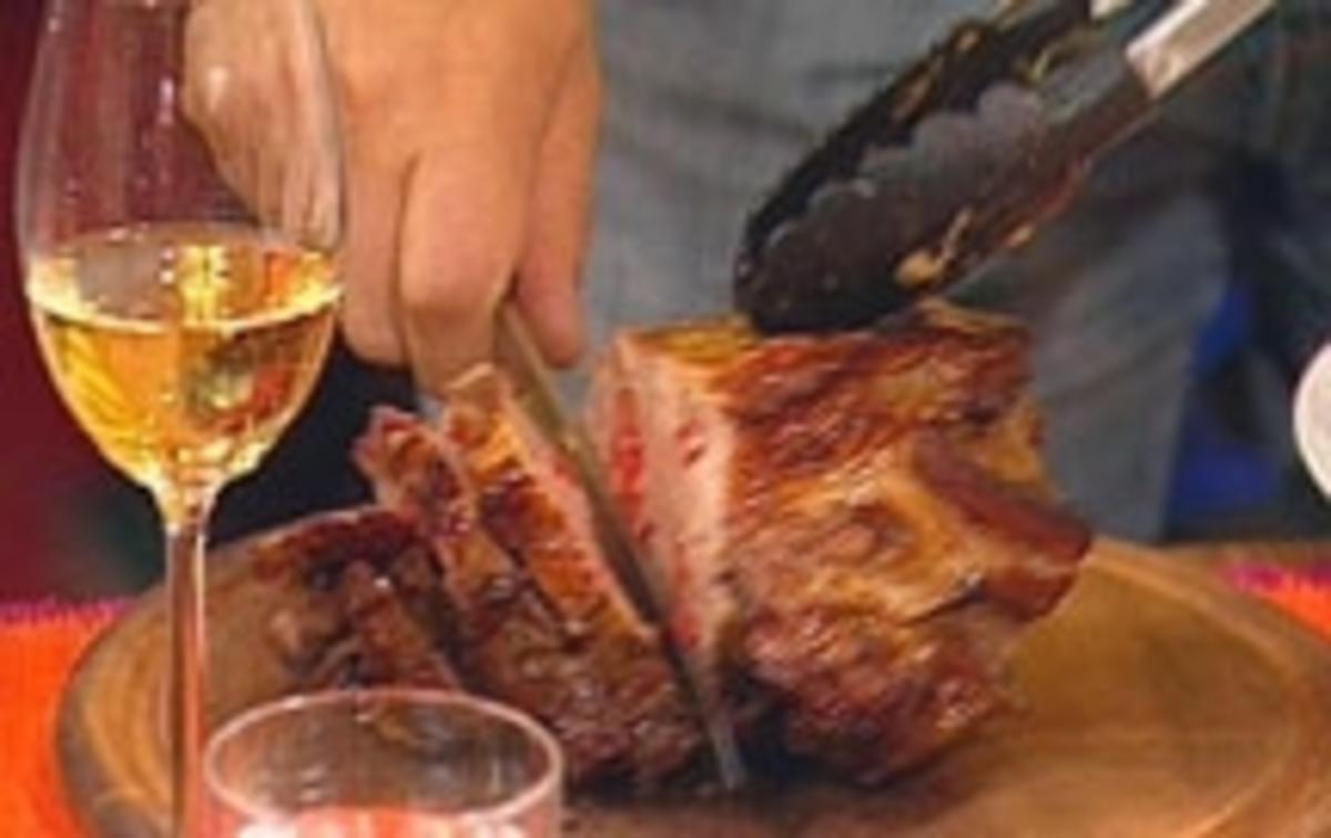 Nackenbraten mit Peperoncini gespickt - Rezept - kochbar.de