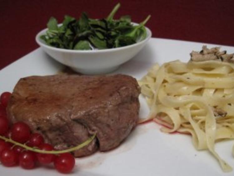 Rinderfilet mit Trüffelnudeln und Rucola Beilage - von Das perfekte Dinner