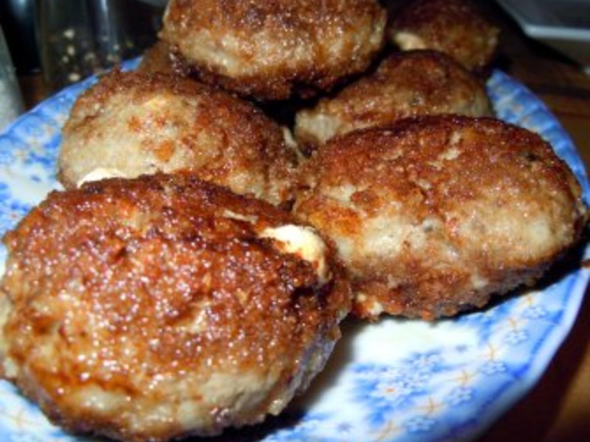 Gefüllte Frikadellen - einfach - 613 kcal/100g