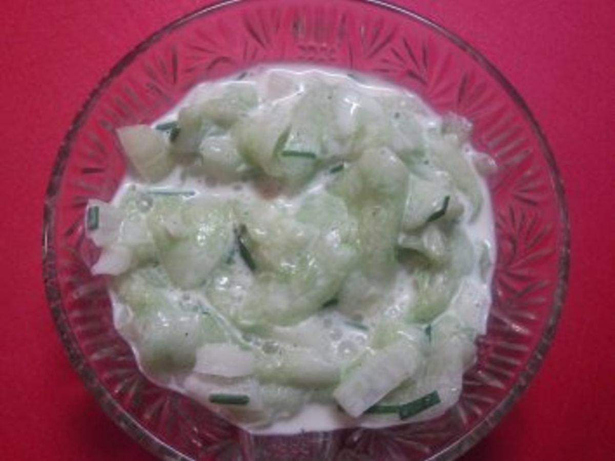 Gurkensalat - schnell & einfach - 113 kcal/100g