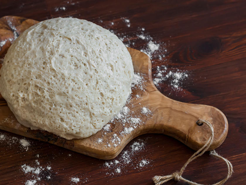 Hefeteig süß Grundrezept - einfach - 287 kcal/100g