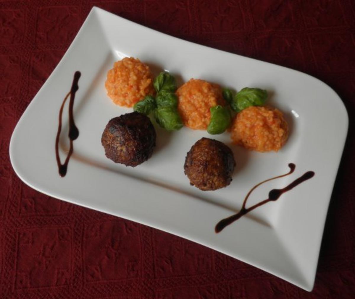 Bifteki mit altes Brötchen und Gehacktes - Rezept mit Bild - kochbar.de