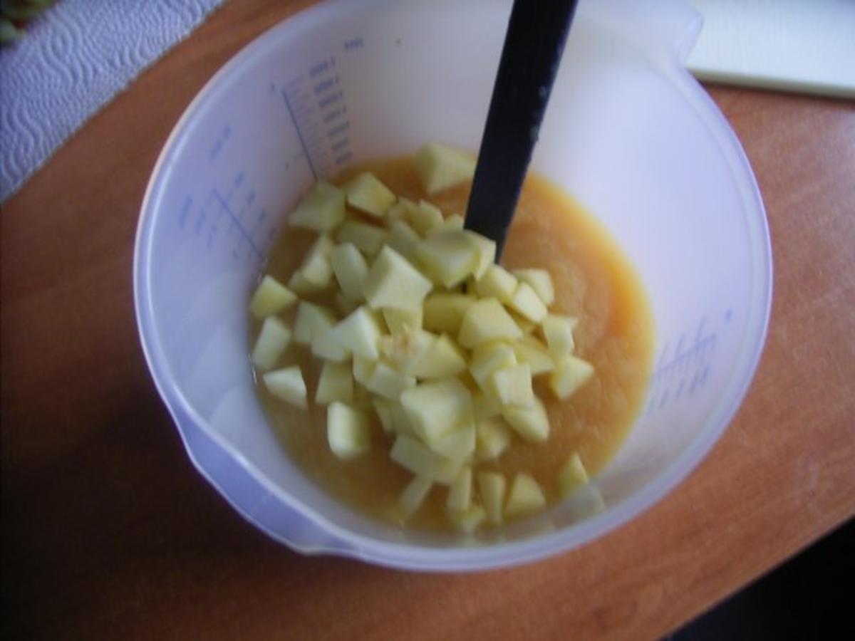 Apfelmus -Kuchen - schnell & einfach - 338 kcal/100g