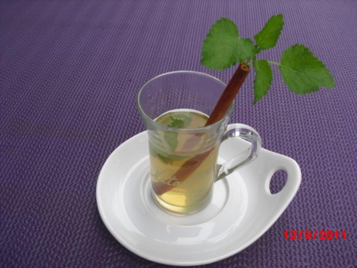 Melissen Zimt Tee - schnell & einfach - von nataschawalezki