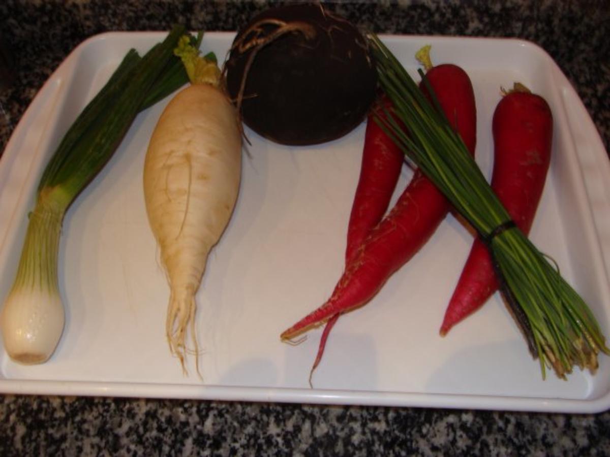 Salat : Weißer-Roter-Schwarzer Rettichsalat - Rezept - kochbar.de