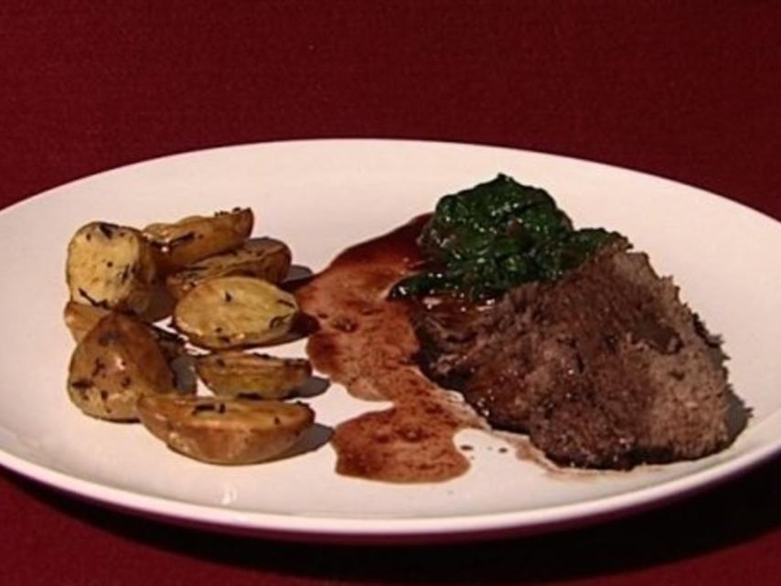 Brasato Toskanischer Rinderschmorbraten an Rotweinjus mit Mangold ...