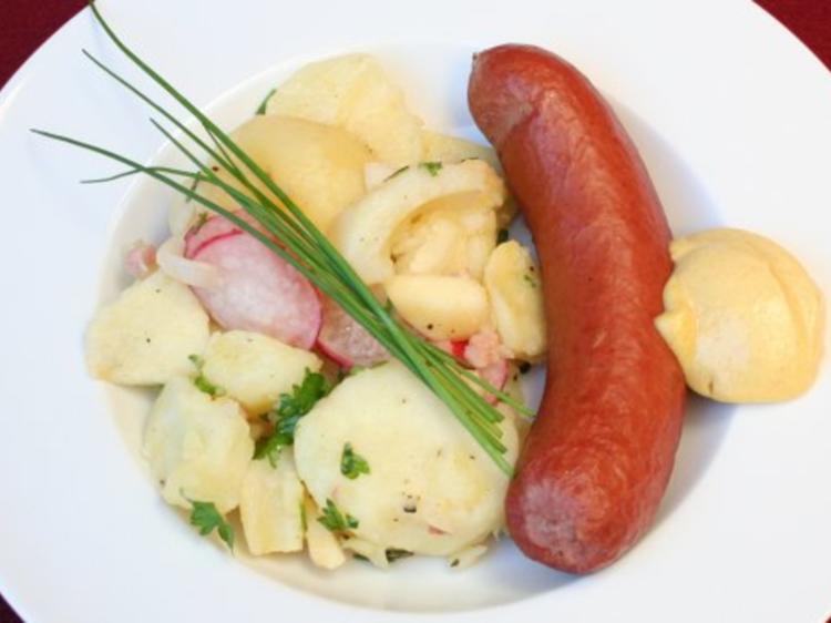 Gewärmte Rindswurst an lauwarmem Erdäpfelsalat - schnell & einfach ...