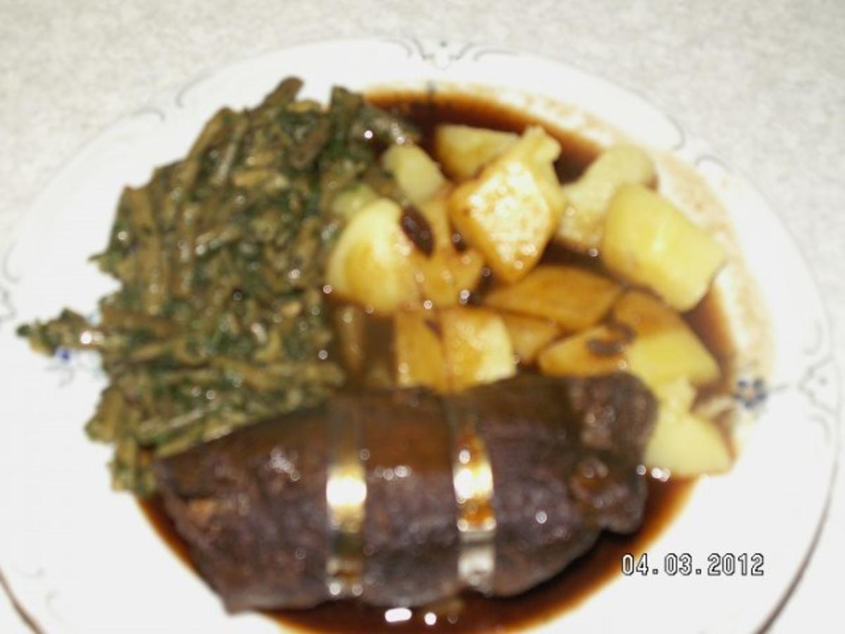 Fleischrouladen mit Rinderrouladen und Zwiebeln +1 - Rezept mit Bild ...