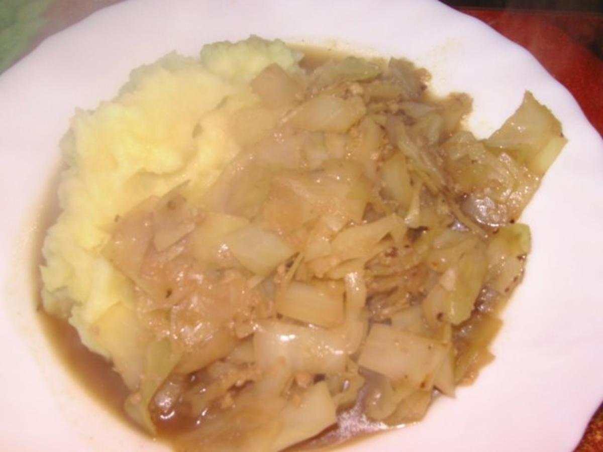 Schmorkohl - einfach - 78 kcal/100g