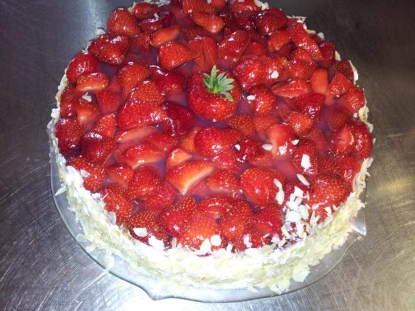 Erdbeertorte - einfach - 299 kcal/100g