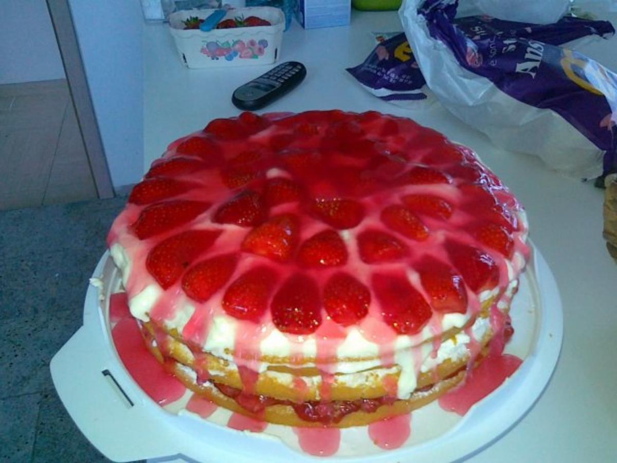Der Perfekte Erdbeerkuchen - einfach - von Thm28sb