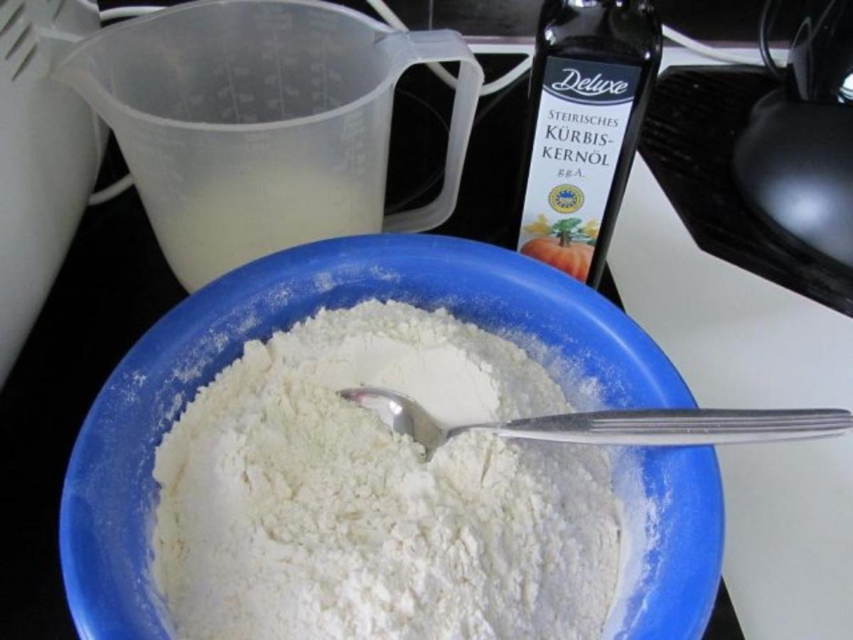 Hefe Kuchen mit Pflaumen - einfach - von Thm28sb