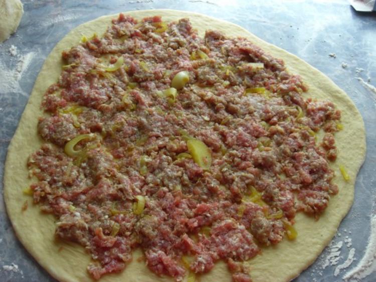 Pirogge mit Fleischfüllung - einfach - von Zinimini