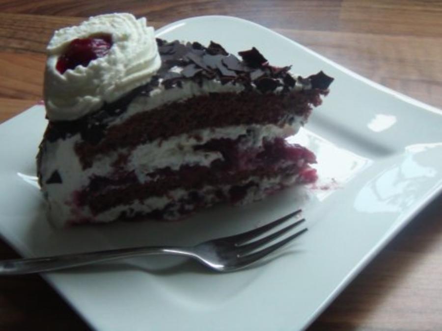 Schwarzwälder Kirschtorte - schnell & einfach - 323 kcal/100g