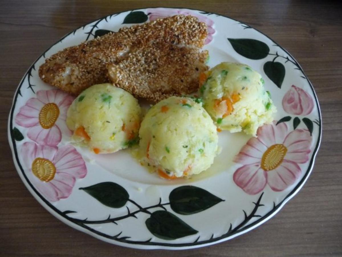 Fisch : Tilapia im Sesam paniert an Kartoffel - Gemüsebrei - Rezept ...