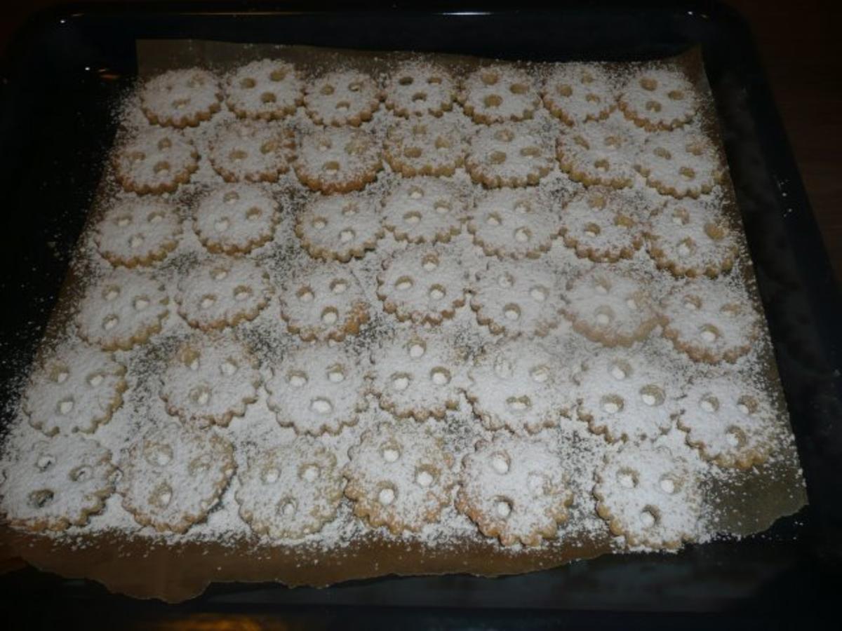 Ischler Weihnachts- Plätzchen, gefüllt Ca 40 Stk - 530 kcal/100g