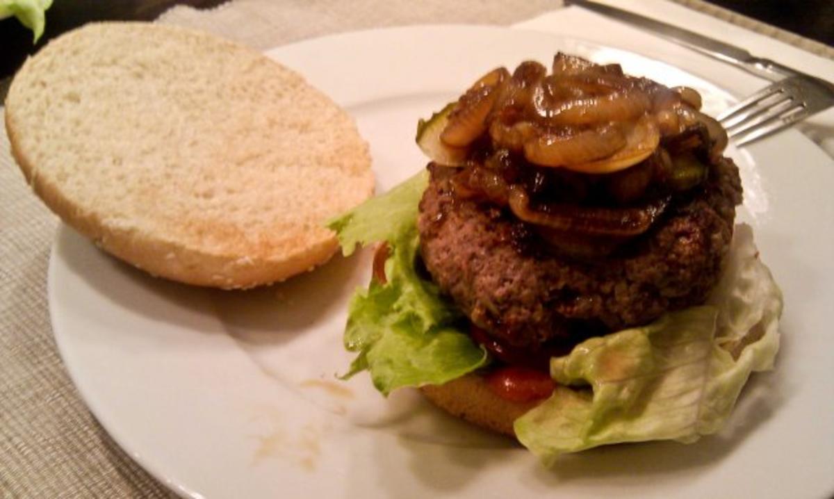 XXL-Burger de luxe - Rezept mit Bild - kochbar.de