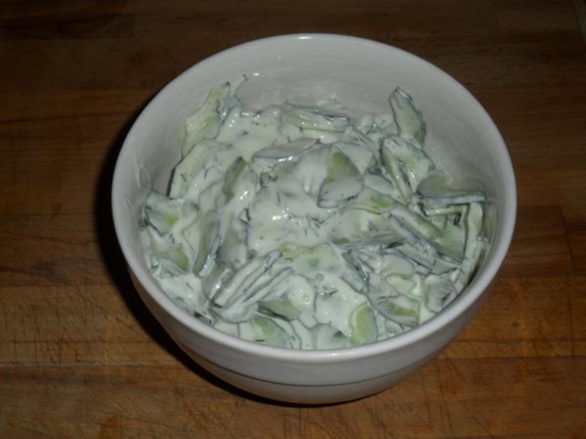 Gurkensalat - schnell & einfach - 116 kcal/100g