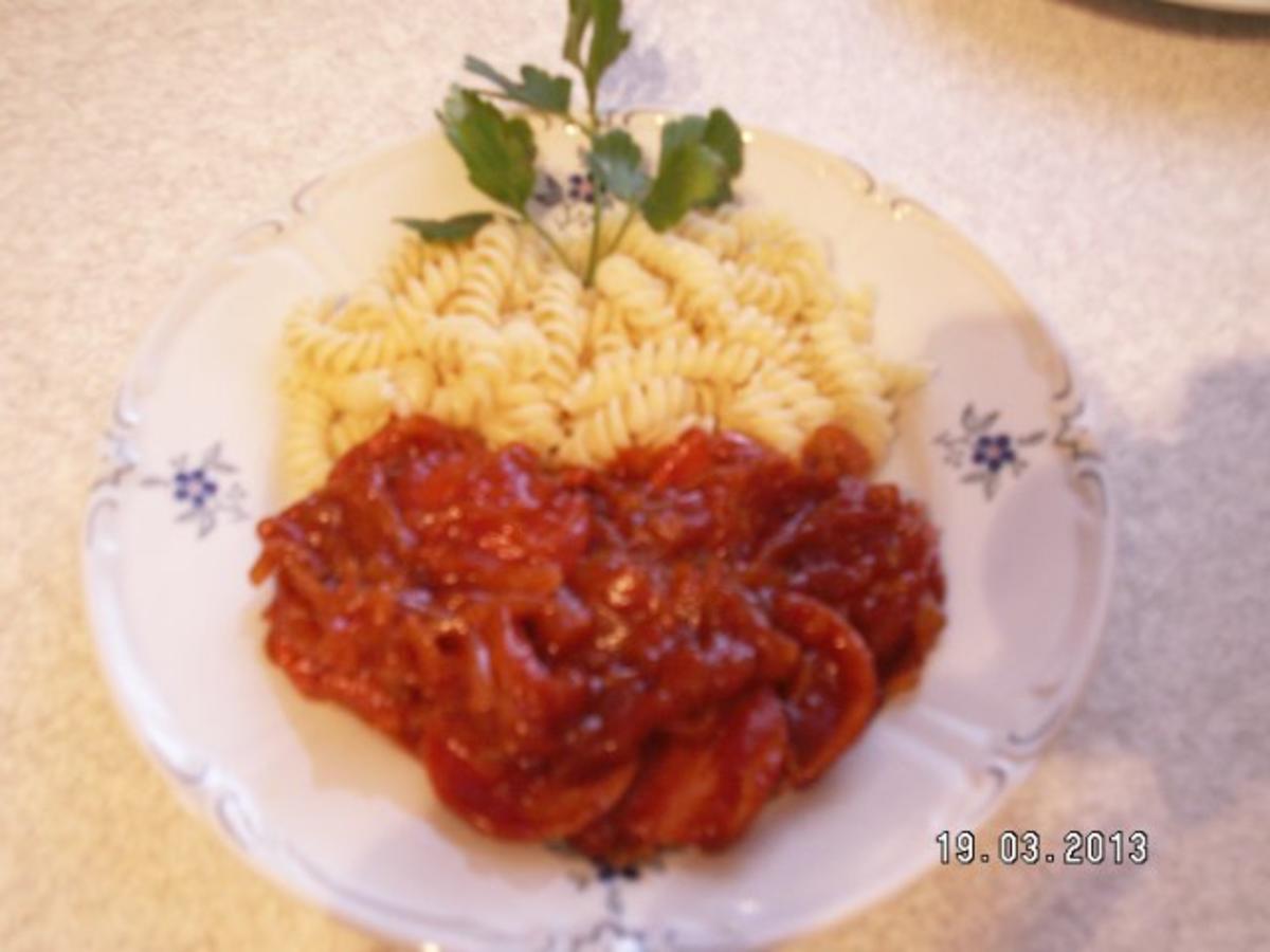 Wurst Ragout mit Nudeln - einfach - von federkiel