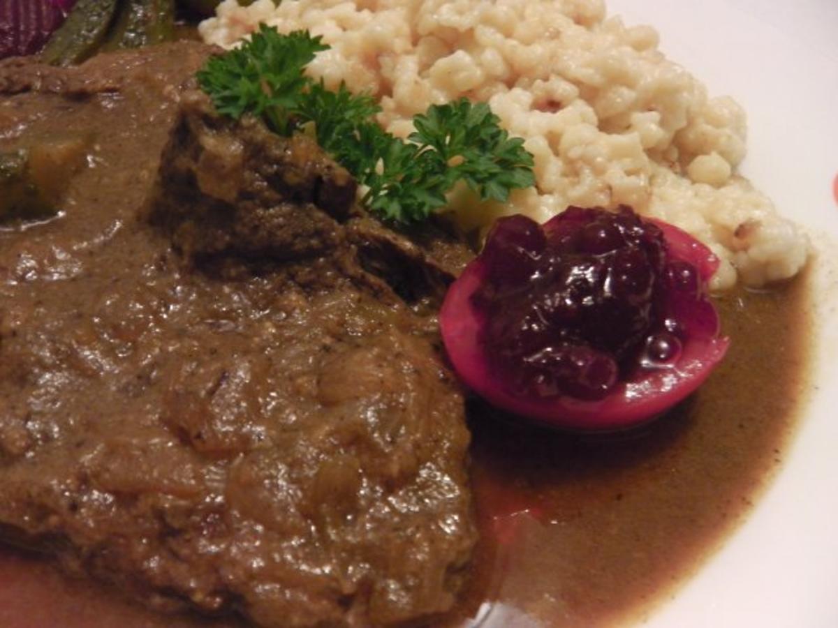 Soßfleisch mit ungarischen Nudeln (Tarhonya) aus dem Kelomat ...