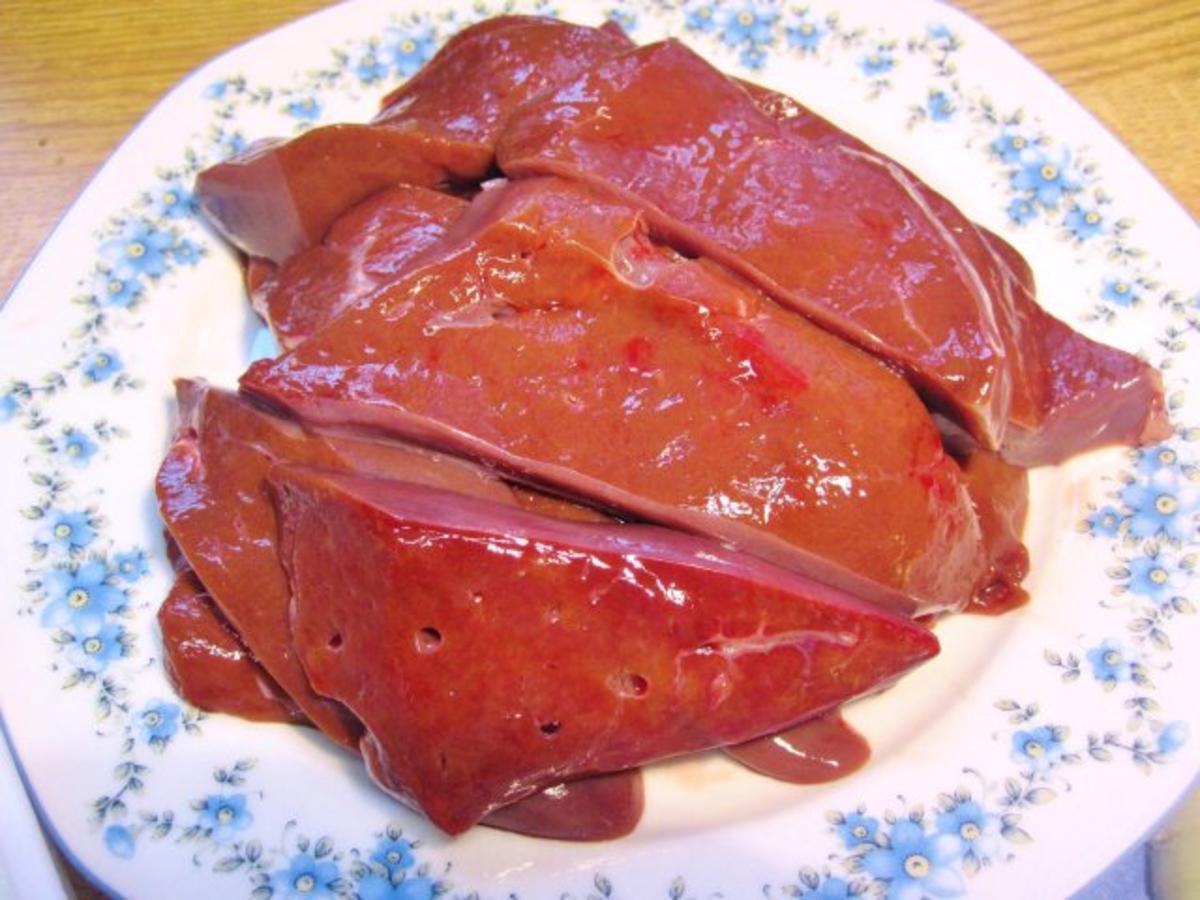 Zarte Rinderleber mit mildgebratenen Kartoffeln - schnell & einfach ...