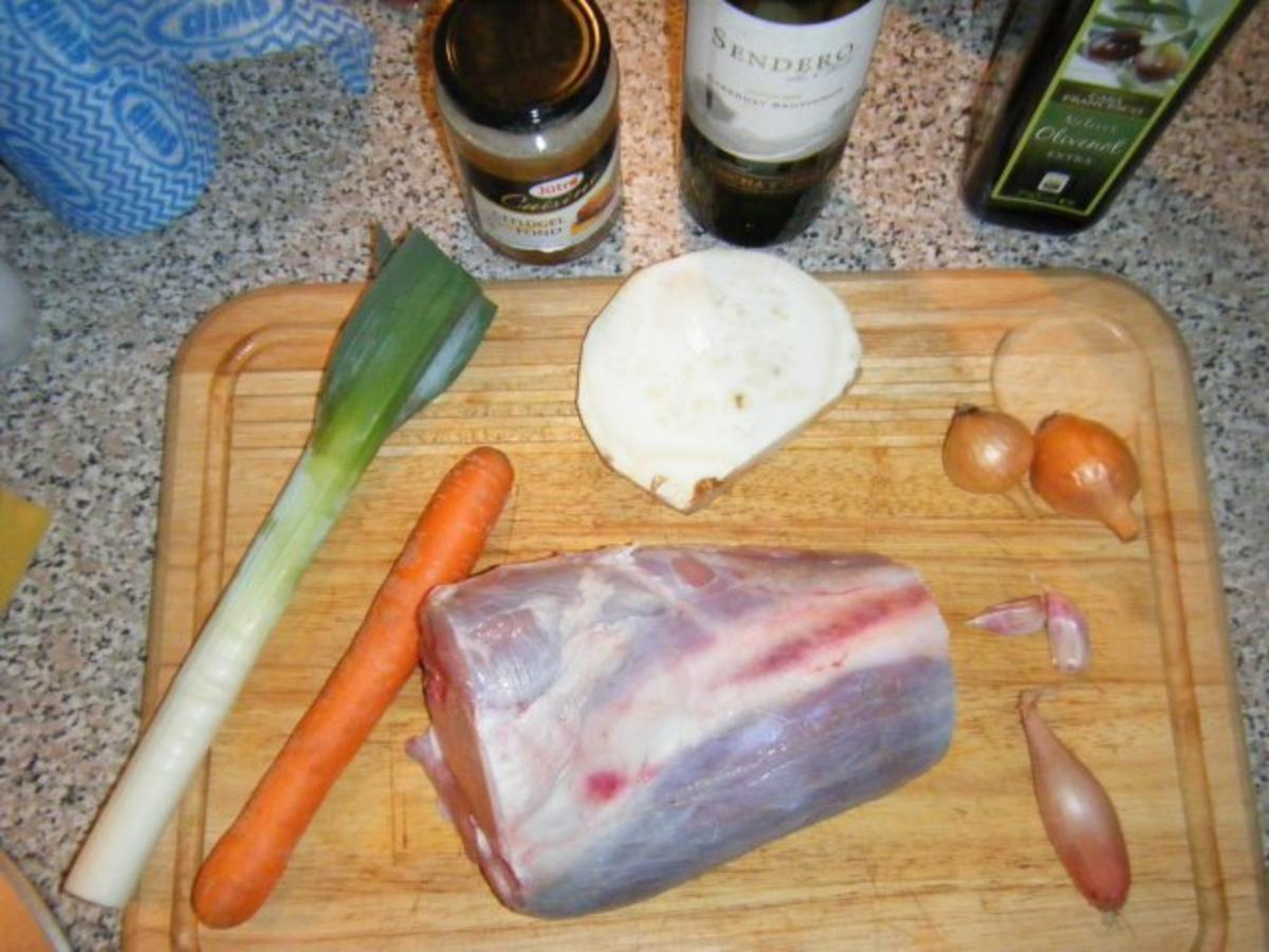 Kalbshaxe mit Selleriestampf - Rezept mit Bild - kochbar.de