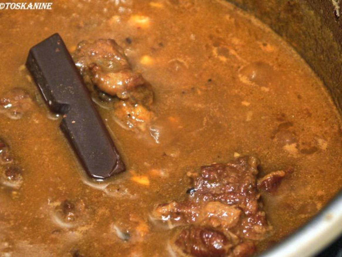 Stoofvlees mit Pommes frites - einfach - 196 kcal/100g