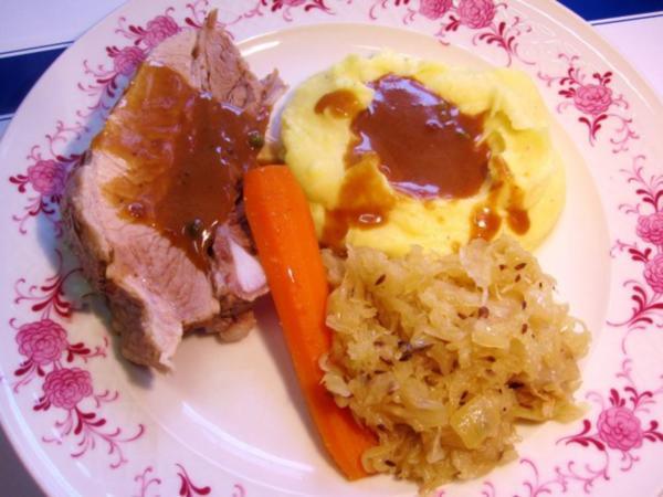 Gekochte Rippchen mit Kraut und Püree - einfach - von mimi