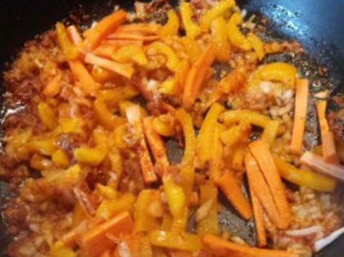 Thailändische Hackfleischpfanne mit Gemüse - schnell & einfach - 124 ...