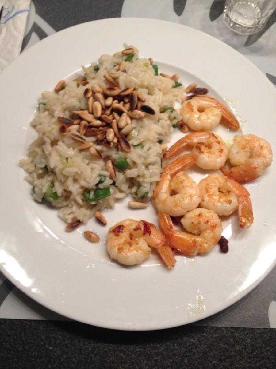 Frühlingszwiebel-Risotto mit Crevetten - Rezept - kochbar.de