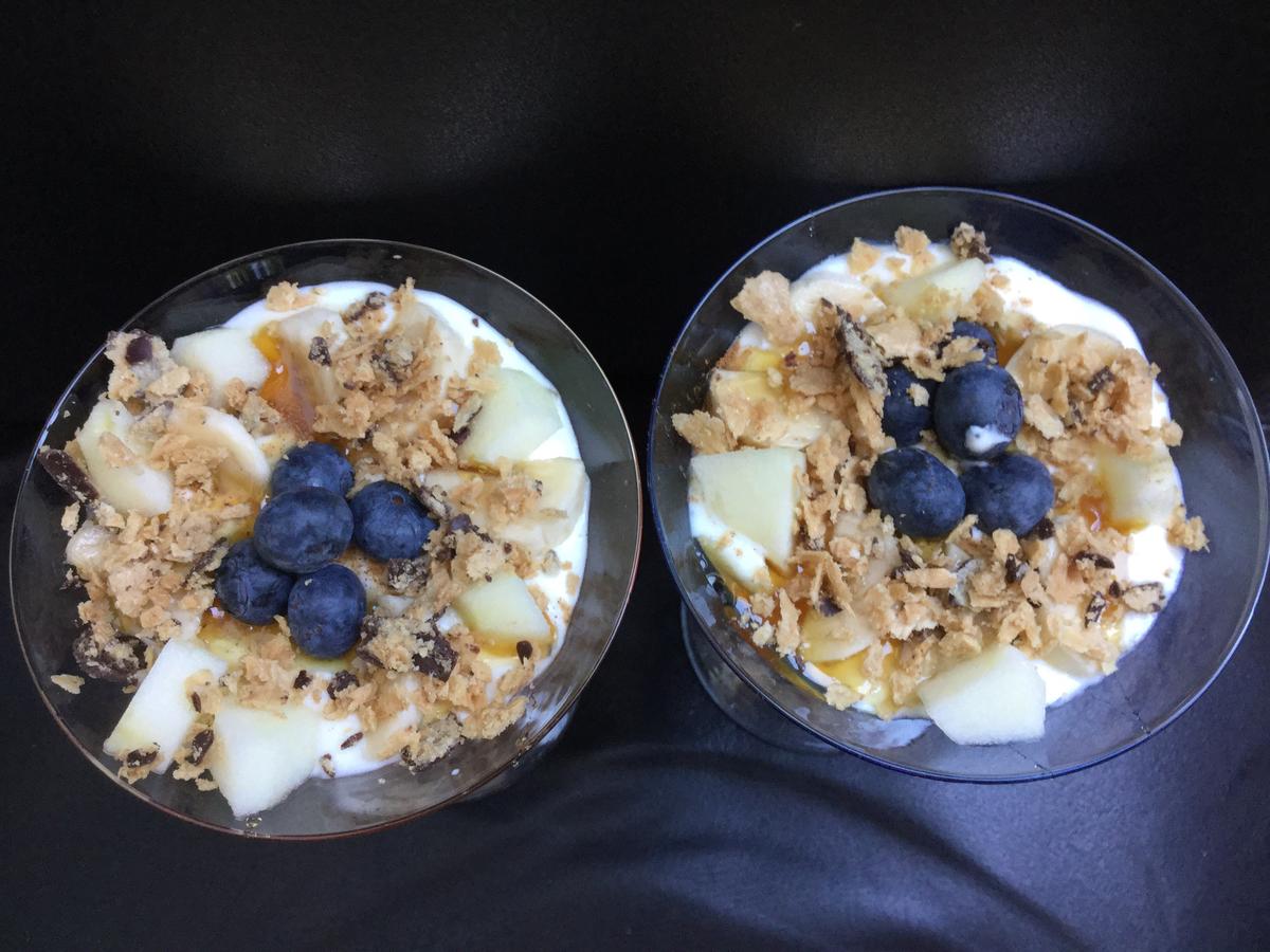 Naturjoghurt mit Obst an Honig und Keks - schnell & einfach - von Chilitanz