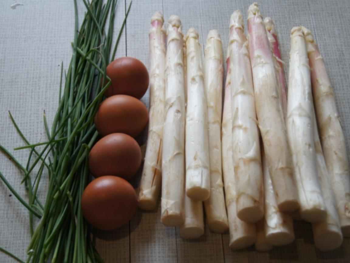 Frischer Spargel mit Schnittlauchrührei - einfach - von MausVoh