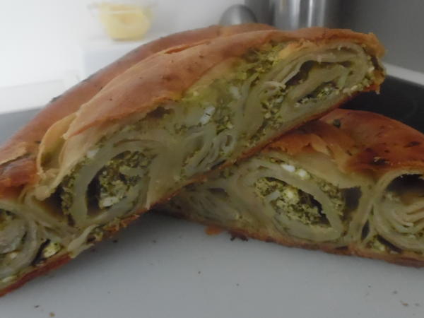 Baniza mit Spinat-Feta-Füllung - Rezept - kochbar.de