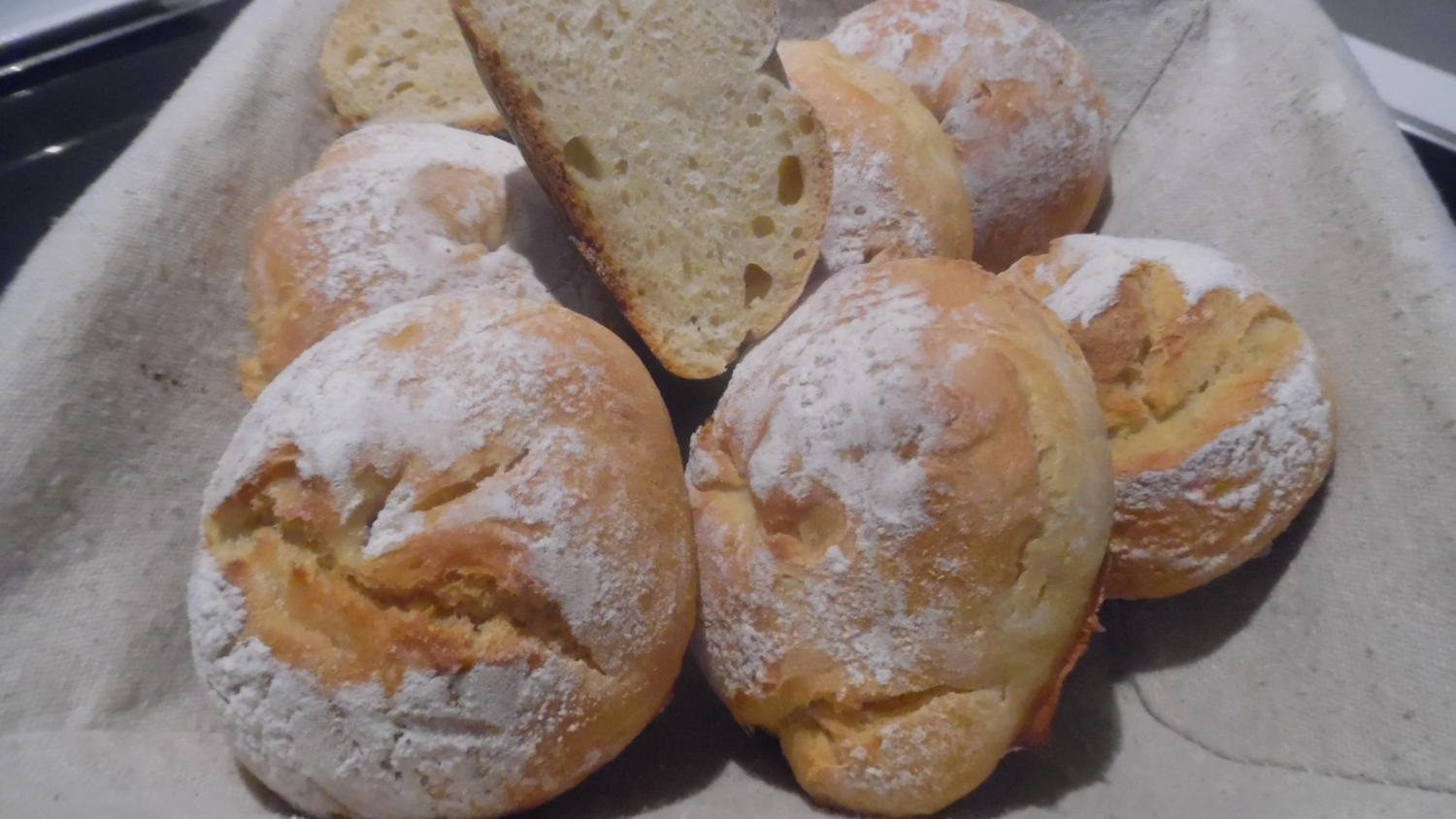 Scottish Baps-Buns - Rezept mit Bild - kochbar.de