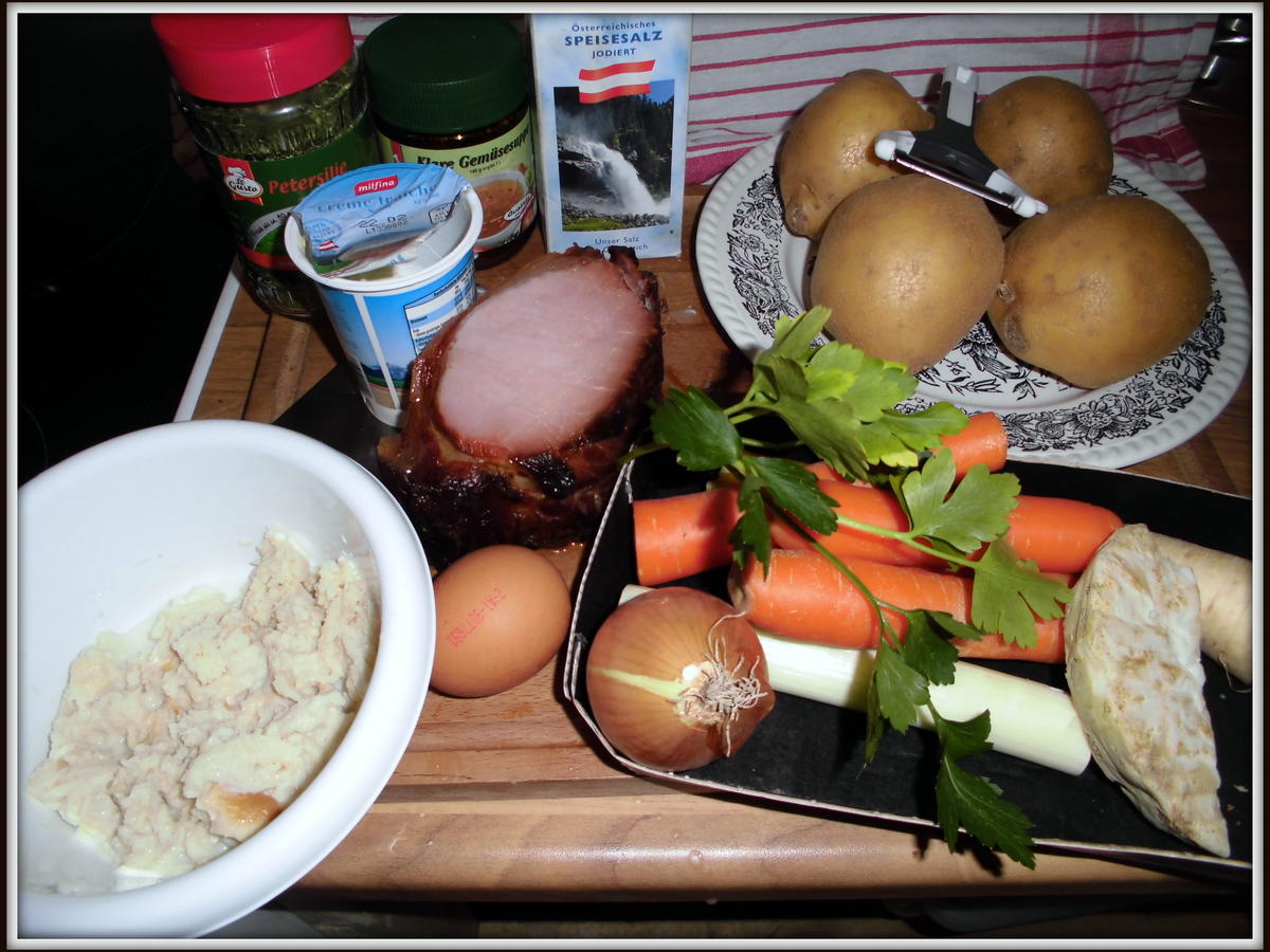 Selchfleisch Laibchen mit Wurzelgemüse und Salzkartoffel - schnell ...