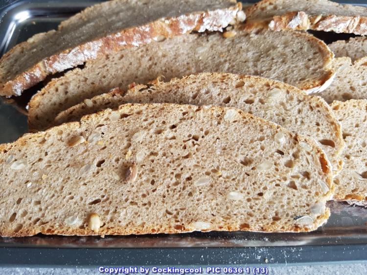 Roggenmischbrot mit Sonnenblumenkernen - Rezept - kochbar.de