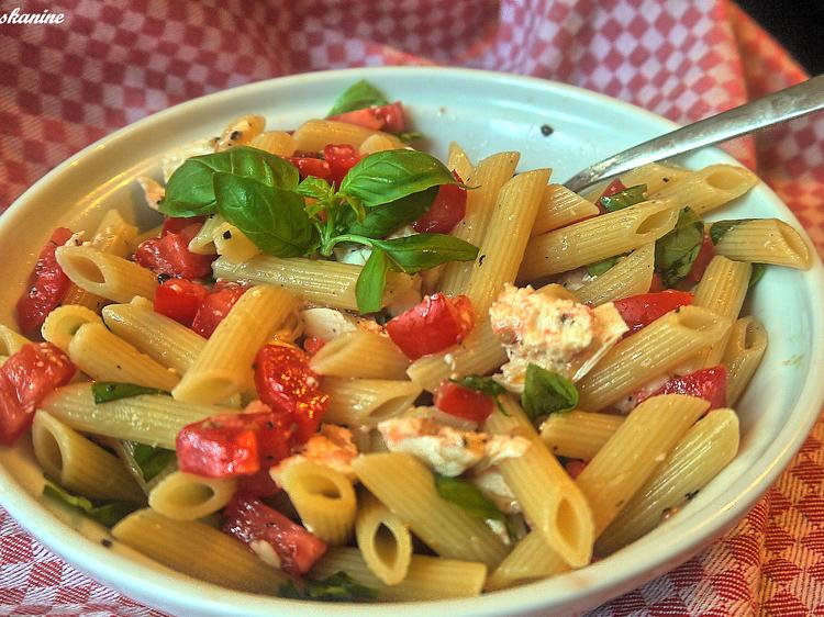 Penne alla Caprese - einfach - 121 kcal/100g